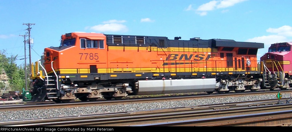BNSF 7785